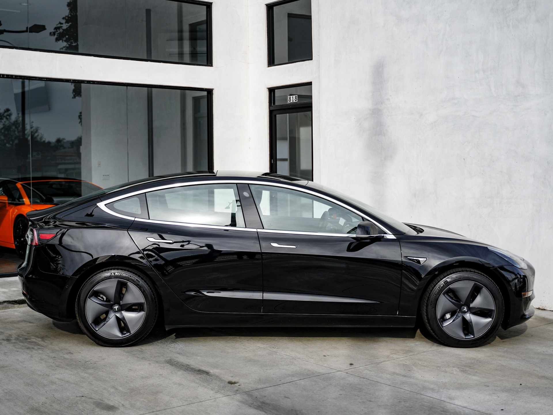 2019 standard range plus model 3 store
